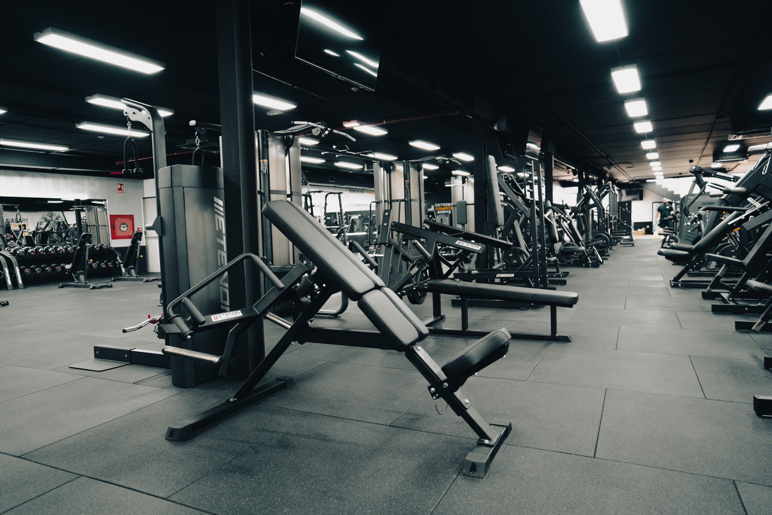 Presentamos la línea de musculación Plate Load PL25 | Etenon Fitness